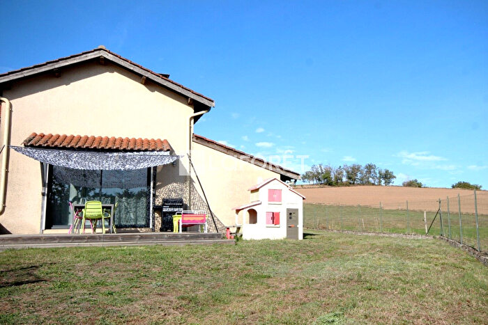 Maison 4 pièces à Saint-Clément-les-Places, à vendre