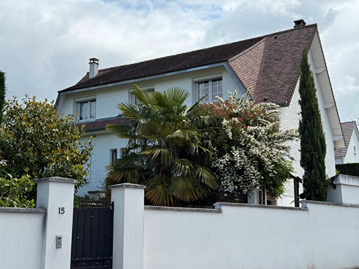 La Norville - Maison 8 pièces à vendre
