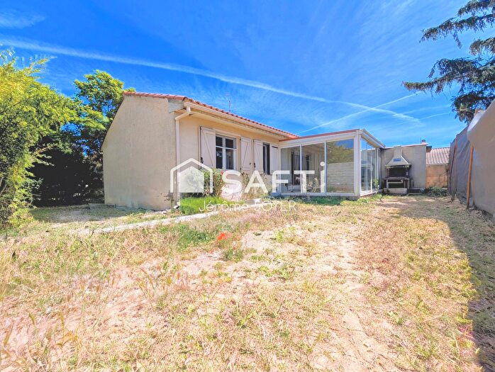 Carpentras, Nord : Maison 4 pièces à vendre