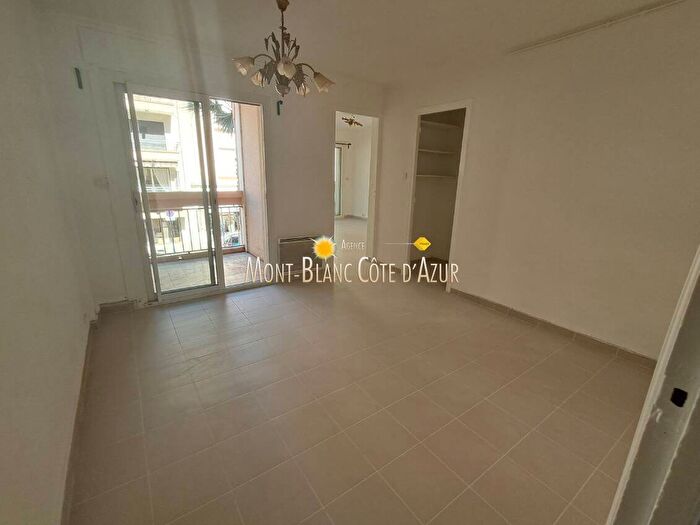 Appartement à louer - Sainte-Maxime - 3 pièces - 2 chambres