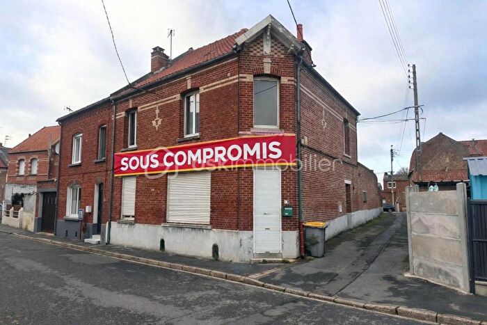 Maison à vendre - Brebières - 9 pièces - 4 chambres