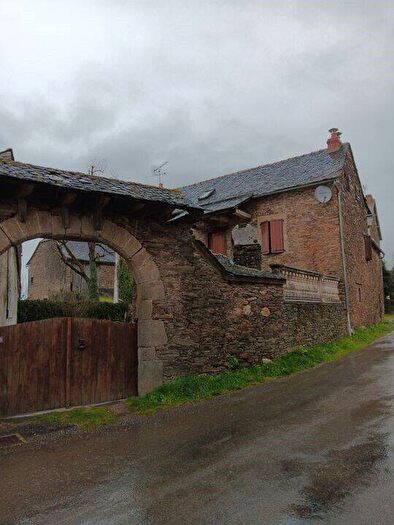 Centrès : Maison 4 pièces à louer