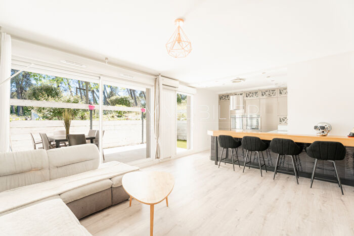 Appartement 3 pièces à vendre à Simiane-Collongue