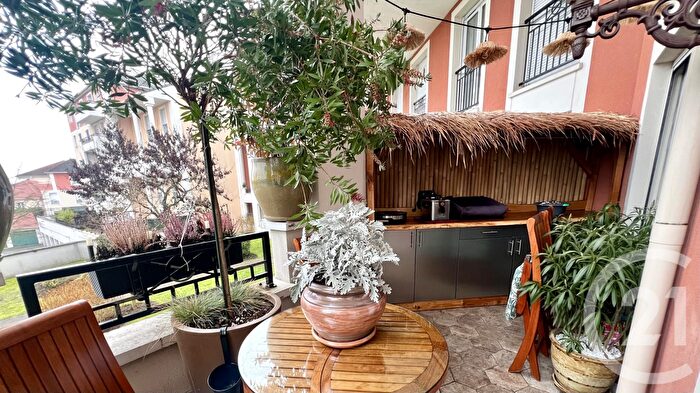 Appartement à vendre - Saint-Ouen-lAumône, Val de Liesse - 5 pièces - 2 chambres