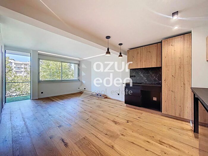 Appartement à vendre - Cannes, Pointe Croisette - 2 pièces - 1 chambre