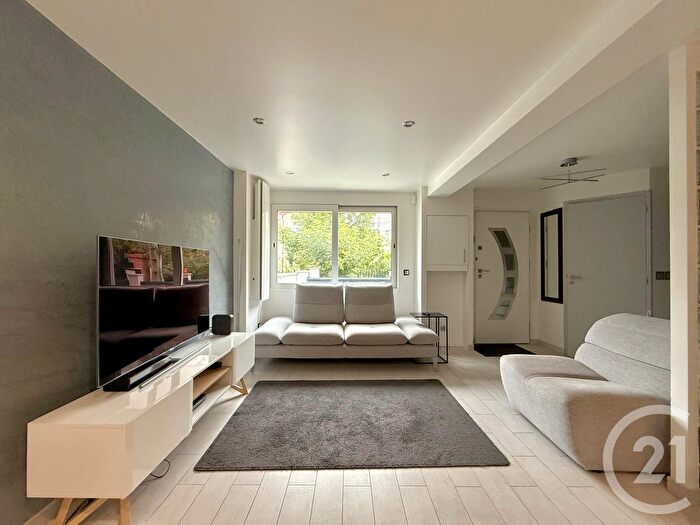 Maison à vendre - Issy-les-Moulineaux, Les Epinettes, Le Fort, Les Hauts dIssy - 5 pièces - 3 chambres