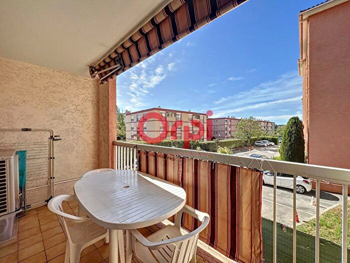 Appartement 3 pièces à louer - Fréjus, Villeneuve