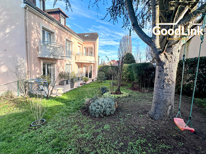 Appartement à vendre - Corbeil-Essonnes, Centre-ville - 3 pièces - 2 chambres