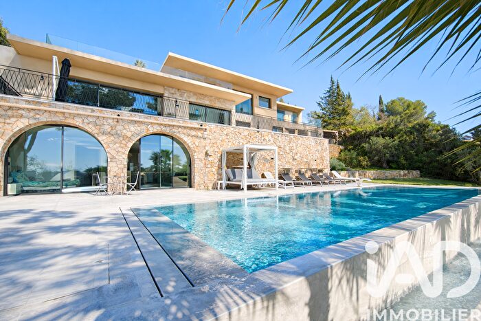 Maison à vendre - Mougins, Font Neuve, Saint-Basile, Fontmerle, Nartassière - 8 pièces - 6 chambres
