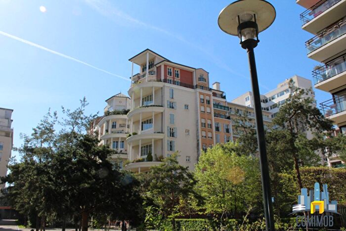 Appartement à louer - Faubourg de lArche, Courbevoie - 3 pièces - 1 chambre