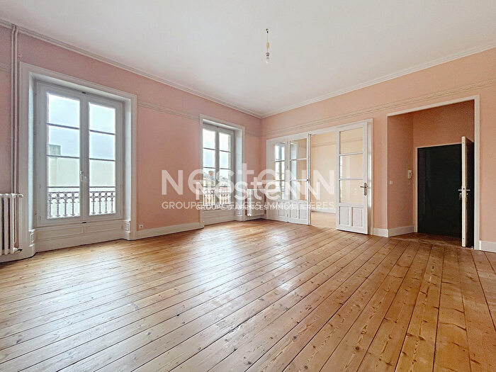 Appartement à louer - Luçon - 5 pièces - 2 chambres