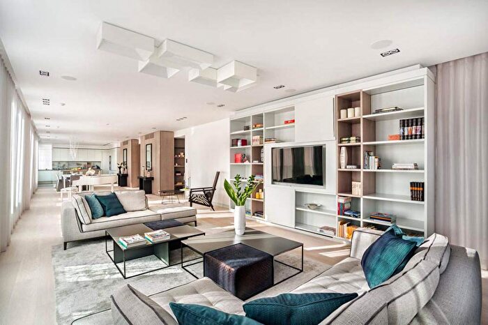 Maison 4 pièces à vendre à Nanterre, Petit Nanterre