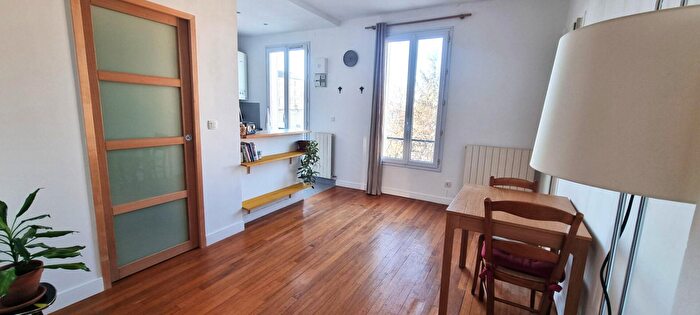 Appartement à vendre - Nanterre, Centre-ville - 3 pièces - 1 chambre