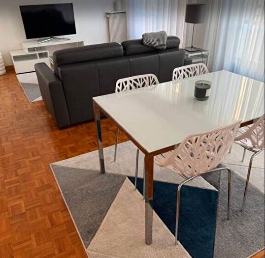 Appartement à louer - Bel-Air Nord, Paris ème arrondissement - 3 pièces - 2 chambres