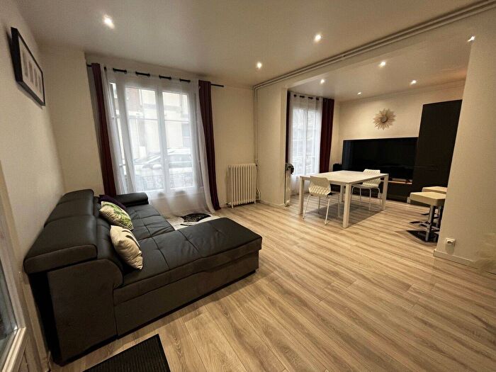 Maison 5 pièces à louer à Danube-Porte des Lilas, Paris 19ème arrondissement