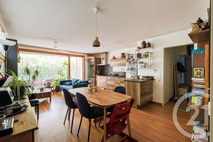 Grenoble, Jean Macé, Europole, Pôle Scientifique : Appartement 4 pièces à vendre