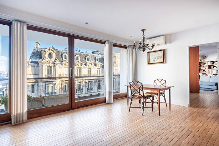 Appartement à vendre - Paris e , Dauphine - 4 pièces - 3 chambres