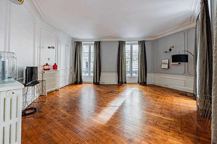 Appartement à louer - Saint Philippe du Roule, Paris ème arrondissement - 6 pièces - 5 chambres
