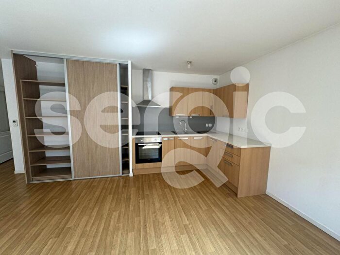Lille, Bois Blanc : Appartement 3 pièces à louer