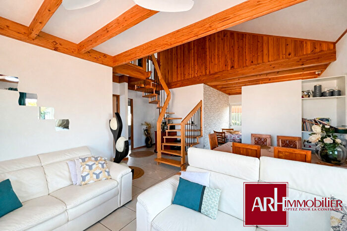 Maison à vendre - Le Tampon, Bois Court, Piton Hyacinthe - 5 pièces - 4 chambres