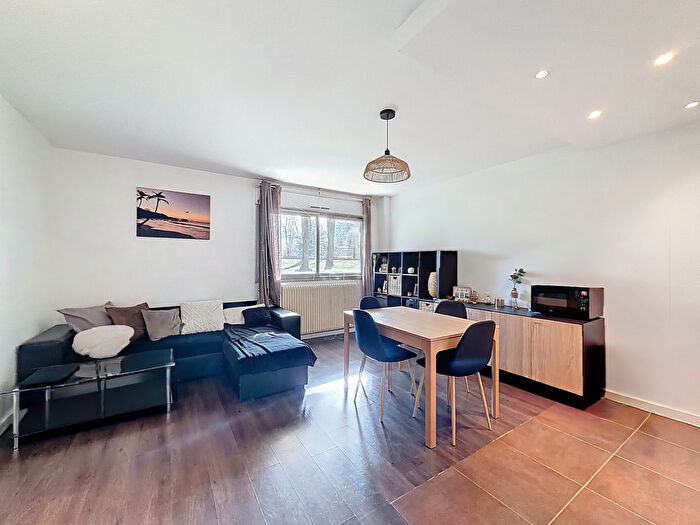 Appartement à vendre - Lyon e  - 2 pièces - 1 chambre