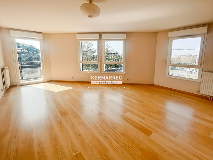 Appartement à vendre - Quartiers Nord-Est, Jeanne dArc - 3 pièces - 2 chambres