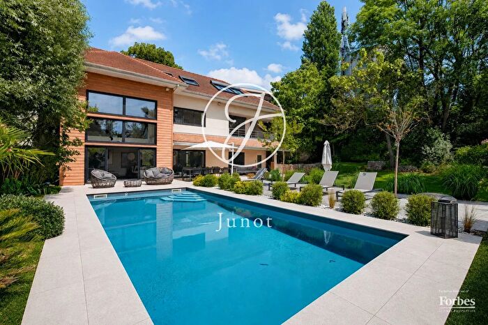 Maison 8 pièces à La Celle-Saint-Cloud, La Jonchère, à vendre