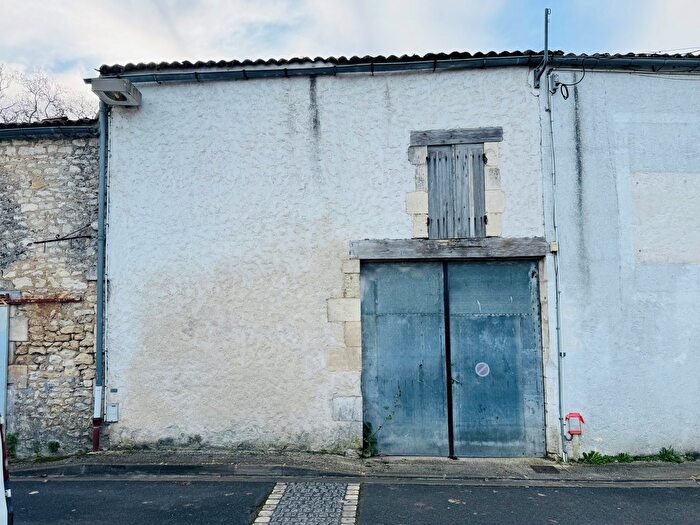 Maison à vendre - Cozes - 2 pièces - 1 chambre