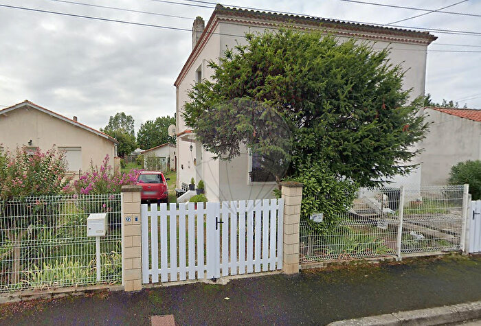 Appartement 3 pièces à vendre - Saintes, La Gare, Sébastien de Brouard, La Fenêtre