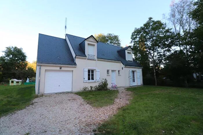 Maison à louer - Conflans-sur-Loing - 6 pièces - 4 chambres
