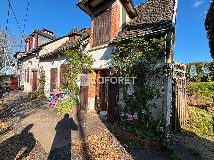 Maison à vendre - Saint-Victor - 10 pièces - 4 chambres