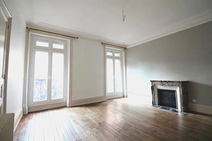 Appartement 5 pièces à louer à Nevers, Centre-ville