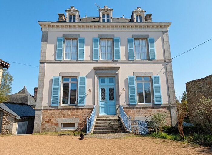 Maison à vendre - Ernée - 9 pièces - 5 chambres