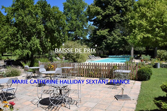 Maison 11 pièces à vendre - Antonne-et-Trigonant