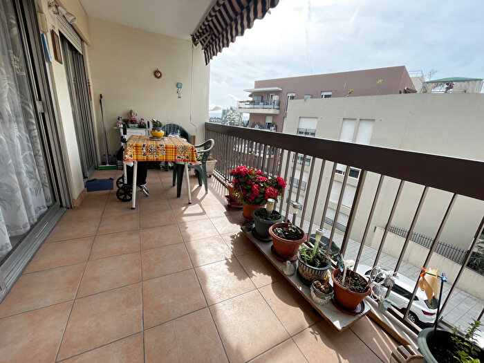 Maisons à vendre et appartements à louer - 1