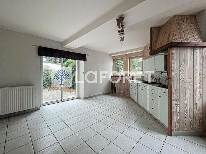 Maison à louer - Bressuire, Centre-ville - 7 pièces - 4 chambres