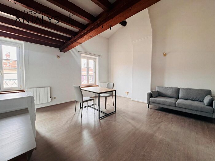 Caluire-et-Cuire, Le Bourg - Appartement 1 pièce à louer