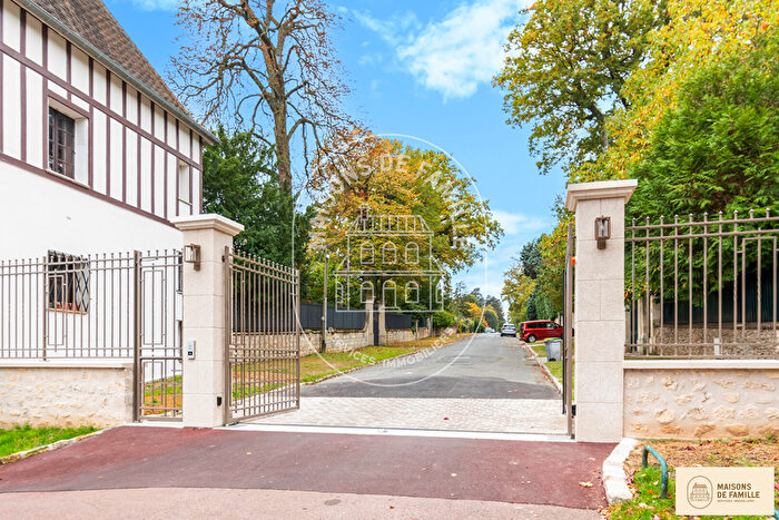 Maison à vendre - Rueil-Malmaison, Jonchere, Malmaison, Saint-Cucufa - 9 pièces - 6 chambres