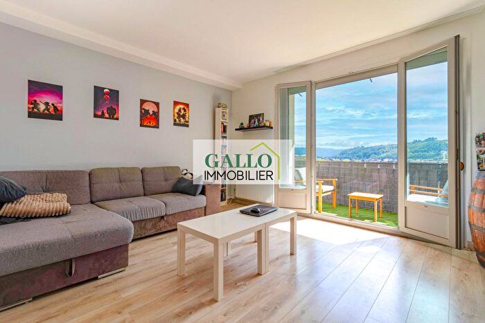 Appartement 4 pièces à Seyssuel, à vendre
