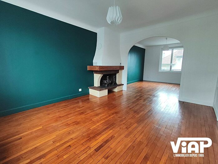 Maison à louer - Bénédictins-Montplaisir, Limoges - 5 pièces - 4 chambres