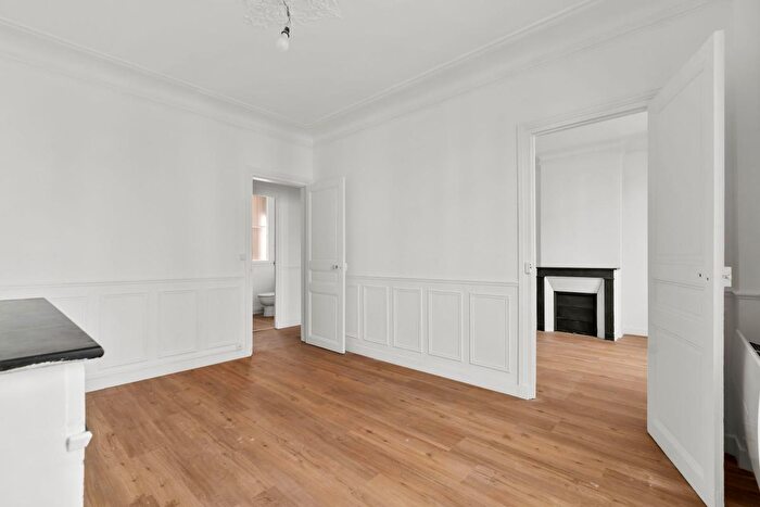 Courbevoie, Bécon : Appartement 2 pièces à vendre
