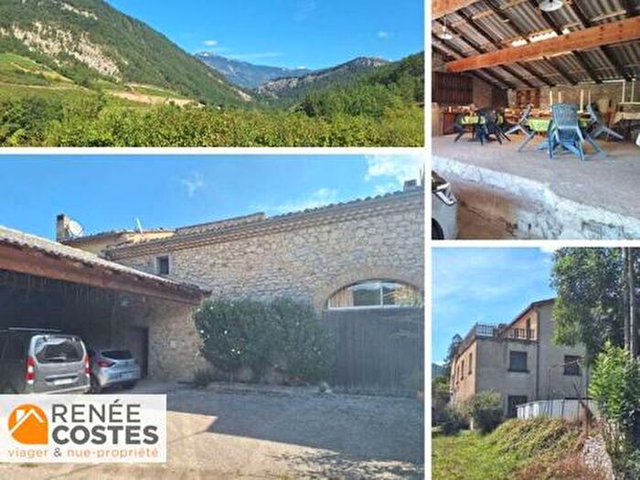Saint-Julien-en-Quint : Maison 16 pièces à vendre