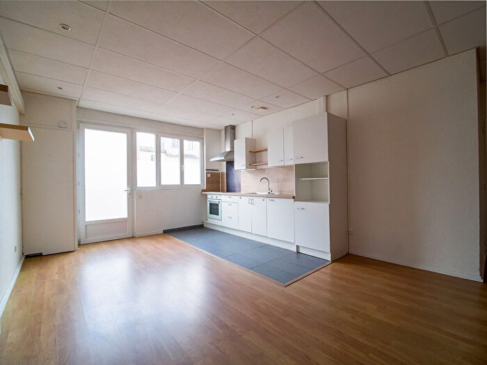 Appartement à louer - Aire-sur-lAdour - 3 pièces - 2 chambres