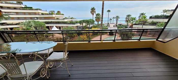 Appartement à vendre - Saint-Laurent-du-Var, Bord de Mer, Port de Plaisance - 3 pièces - 2 chambres