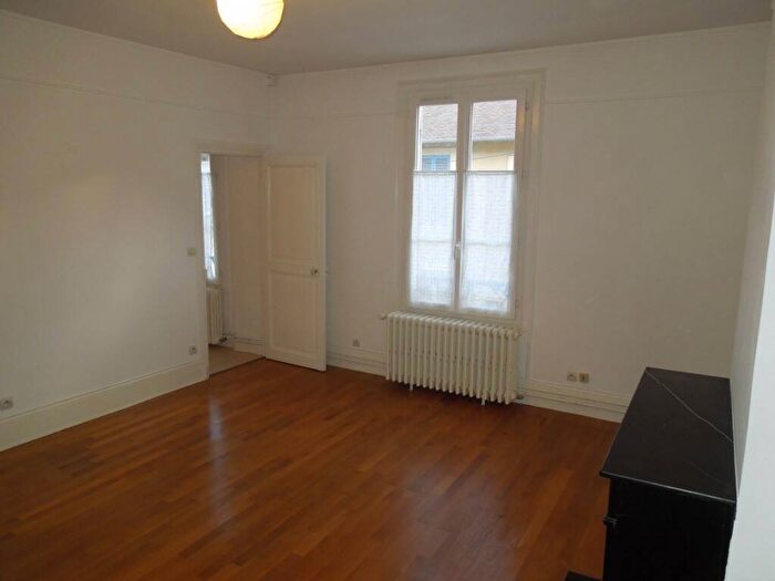 Appartement à louer - Rive de Seine Sud Est, Melun - 2 pièces - 1 chambre