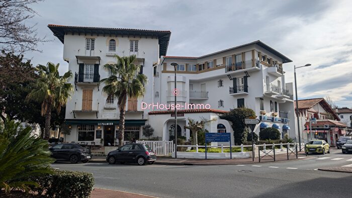 Hendaye, Plage, Sopite, Aguerria, Corniche : Appartement 3 pièces à vendre