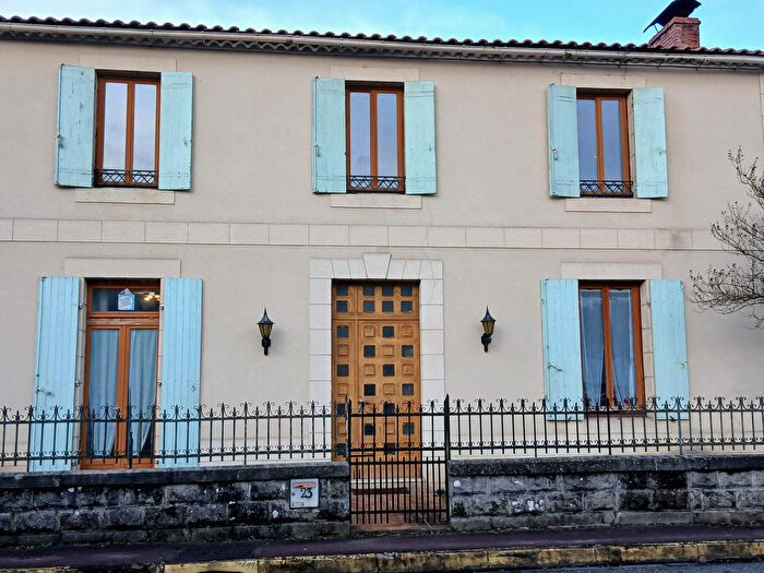 Maison à vendre - Saint-Symphorien - 5 pièces - 3 chambres