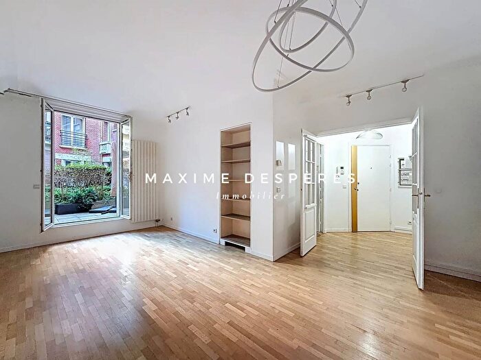 Appartement à louer - Neuilly-sur-Seine - 3 pièces - 2 chambres