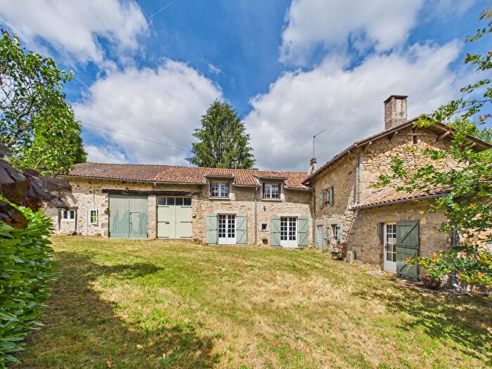 Maison 17 pièces à vendre à Abjat-sur-Bandiat