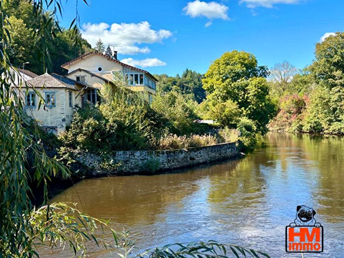 Maison à vendre - Saint-Léonard-de-Noblat - 12 pièces - 1 chambre